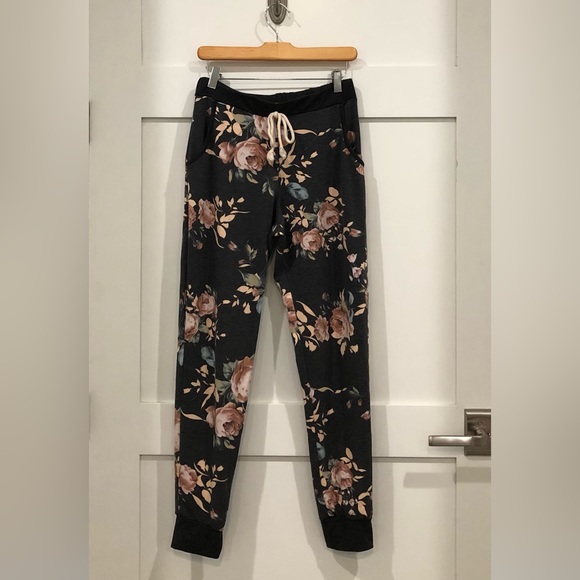 7th Ray | Pants & Jumpsuits | 7th Ray Boutique Brand Floral Joggers ...